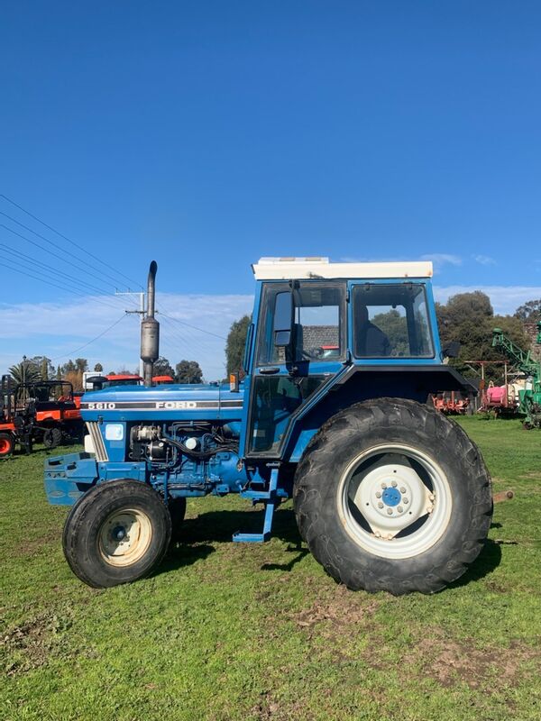 Ford 5610 Series II | Grogans Machinery