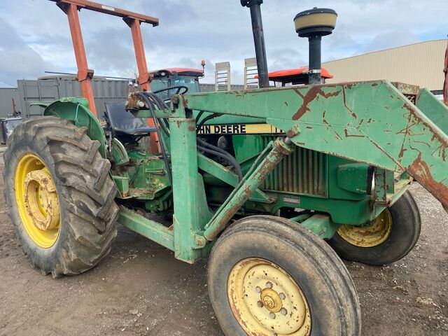 JOHN DEERE 1040 ROPS TRACTOR | Grogans Machinery