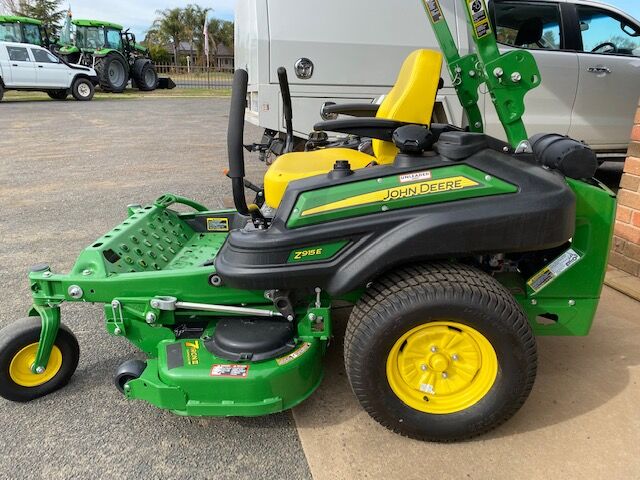 John Deere Z915E | Grogans Machinery
